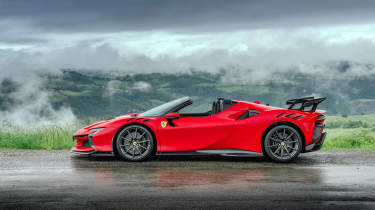 Ferrari SF90 XX Spider 2024 review – a 1016bhp open-top adrenaline hit | evo